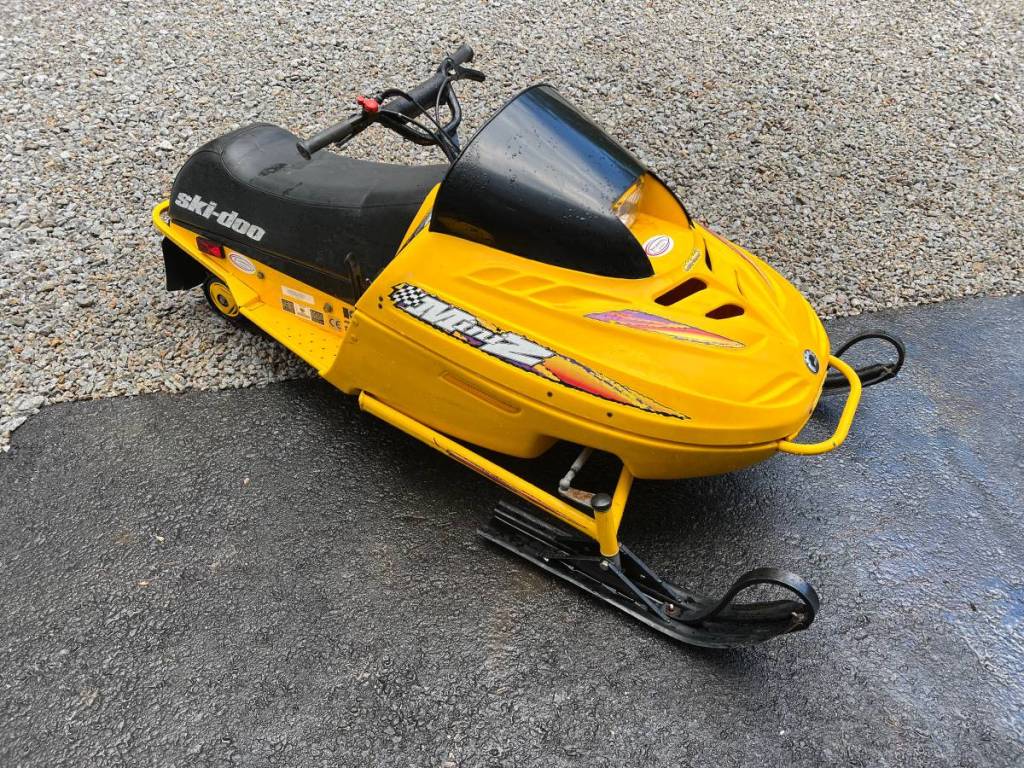 Snowmobiles Mini Kids 120 / 200 Youth / Caboose – Philbrick Motor Sports
