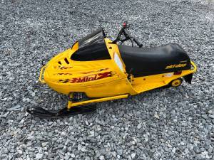 Snowmobiles Mini Kids 120 / 200 Youth / Caboose – Philbrick Motor Sports
