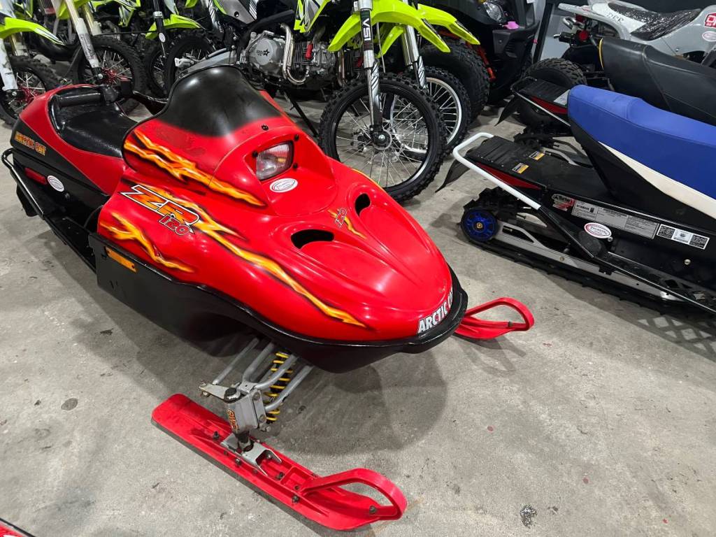 Snowmobiles Mini Kids 120 / 200 Youth / Caboose – Philbrick Motor Sports