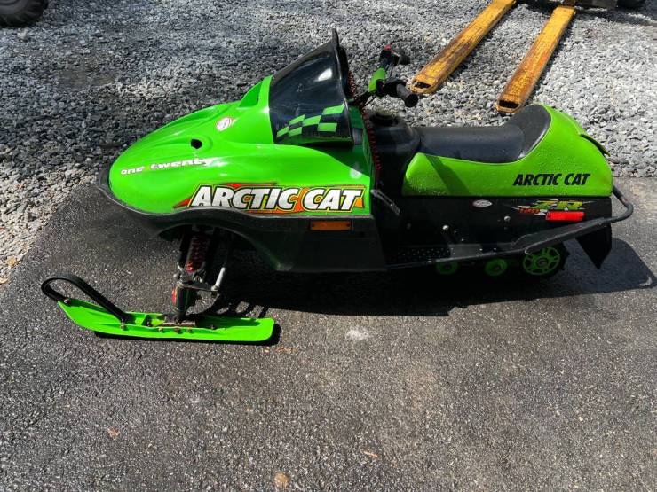 Snowmobiles Mini Kids 120 / 200 Youth / Caboose – Philbrick Motor Sports